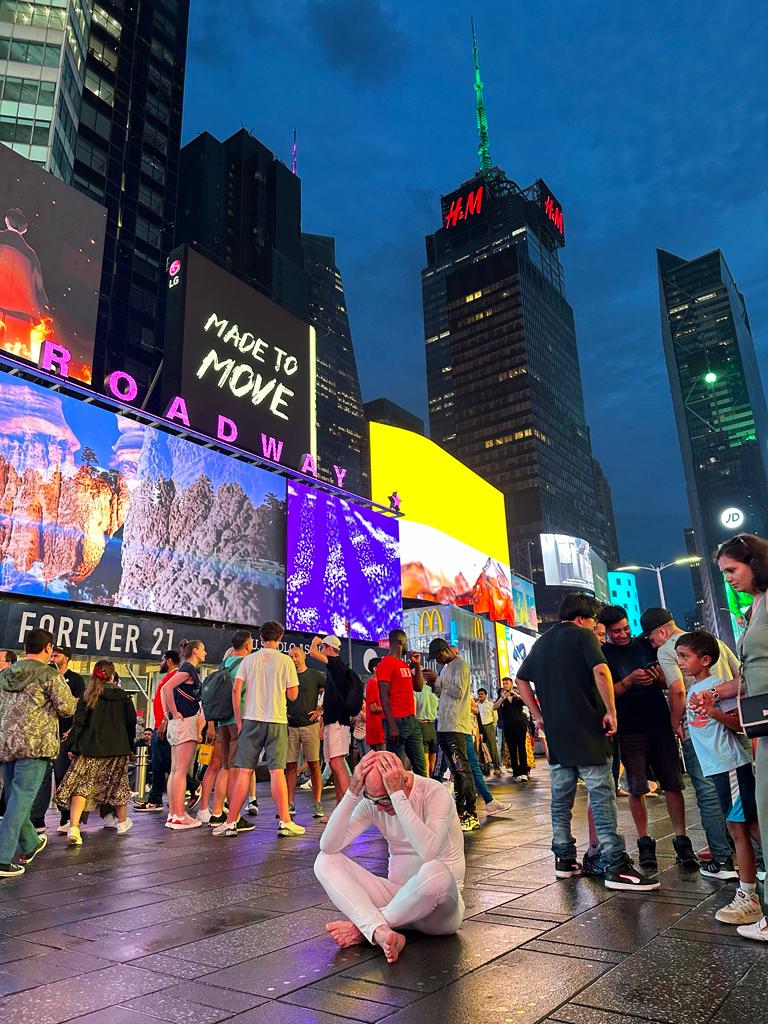 Time Square performance | Joaquín Fargas